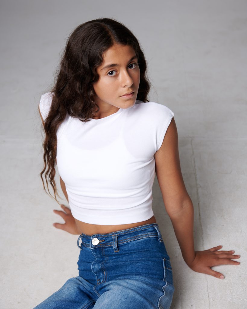 YUVAL- יובל שוויצר - Dinor Models